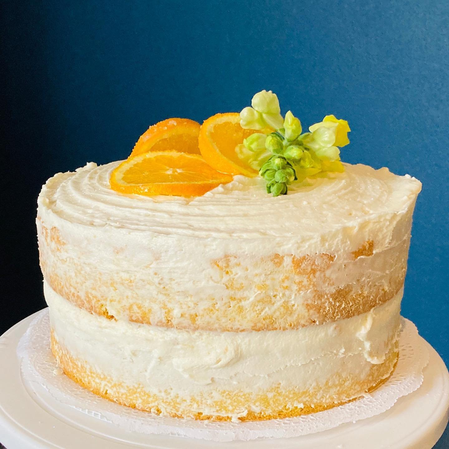 10 Naked Cake Ideas | Stunning Minimalist Wedding & Party Cakes